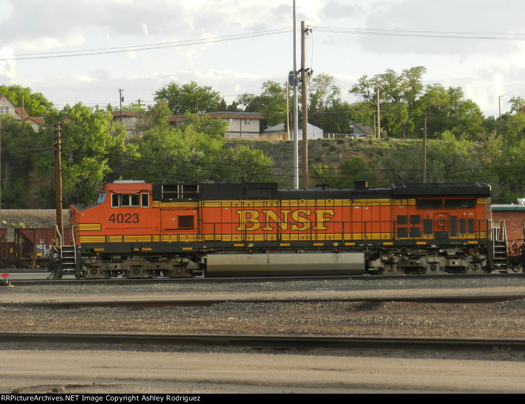 BNSF 4023